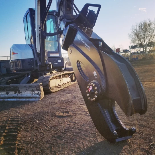 Buy Hydraulic Metal Shear Attachment For Excavators - CMP